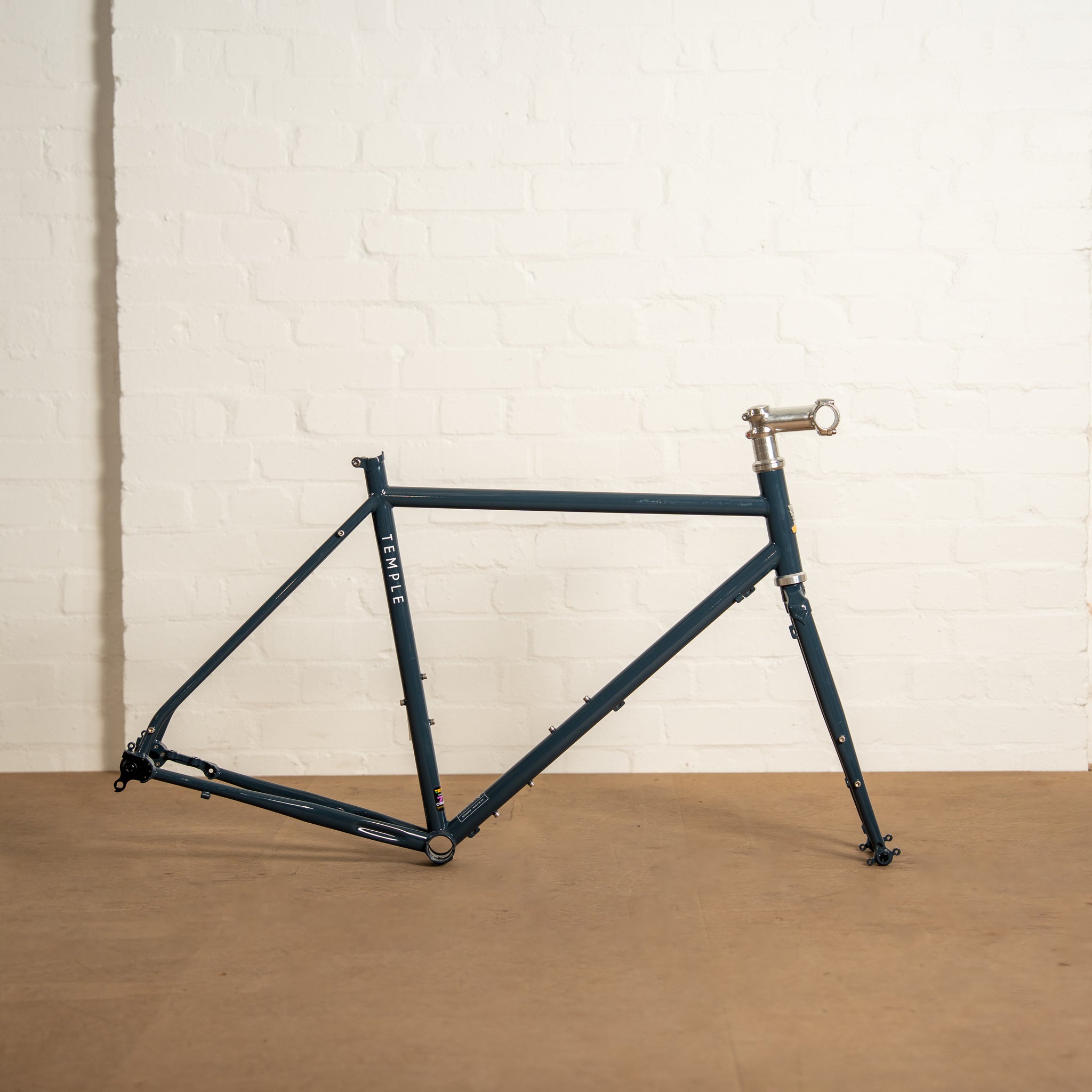 73 - Adventure Disc Frameset (Medium) – Temple Outlet